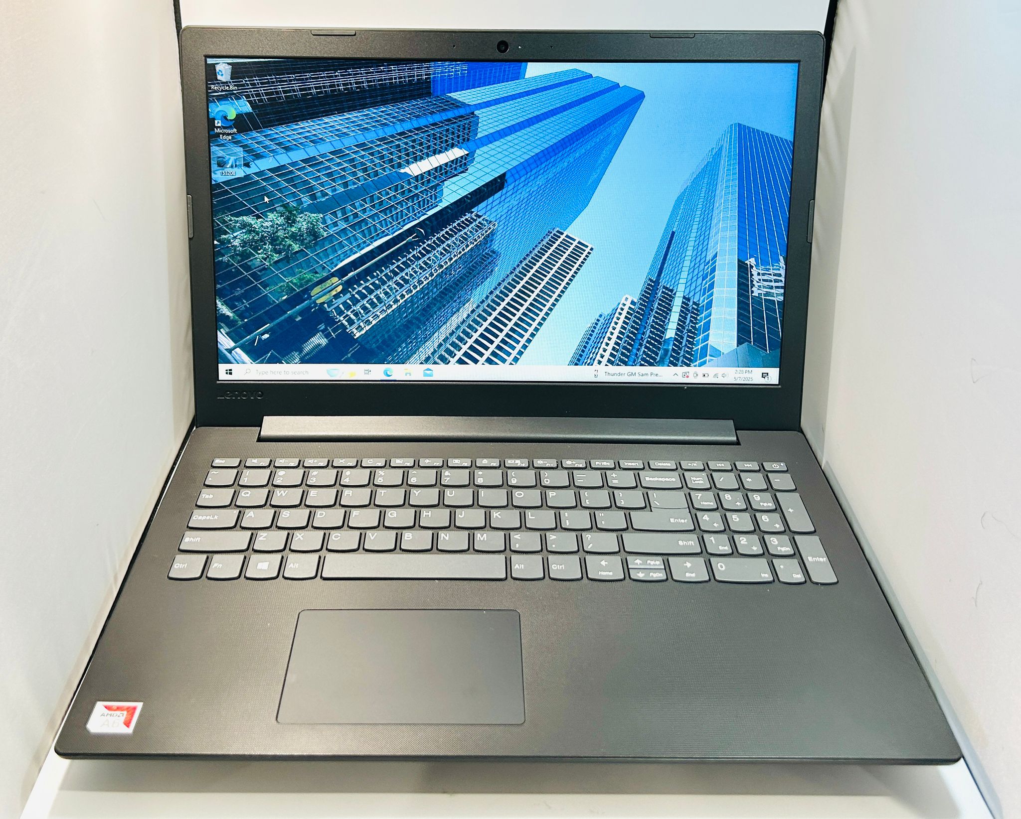 Lenovo IdeaPad 81H5 AMD A6-9225 2.60Ghz 8GB 256GB Windows 10 ...